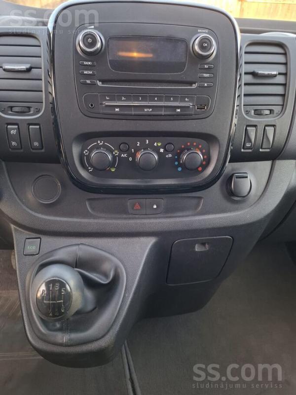 Brown Opel Vivaro 2017 in Tukums, with an engine capacity of 1.60 L and mileage of 138 thousand km for 12500 €, photo 6 on AUTOMOTO.COM.LV