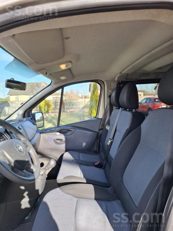Brown Opel Vivaro 2017 in Tukums, with an engine capacity of 1.60 L and mileage of 138 thousand km for 12500 €, photo 7 on AUTOMOTO.COM.LV