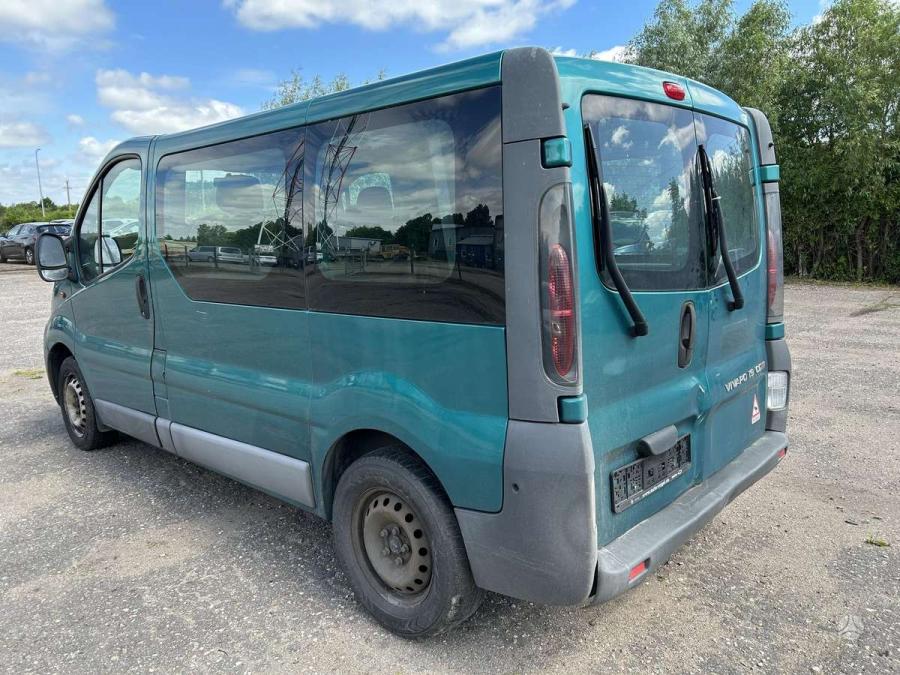 Green Opel Vivaro 2005 in Vilkaviskis, with an engine capacity of 1.90 L and mileage of 420 thousand km for 1400 €, photo 9 on AUTOMOTO.COM.LV