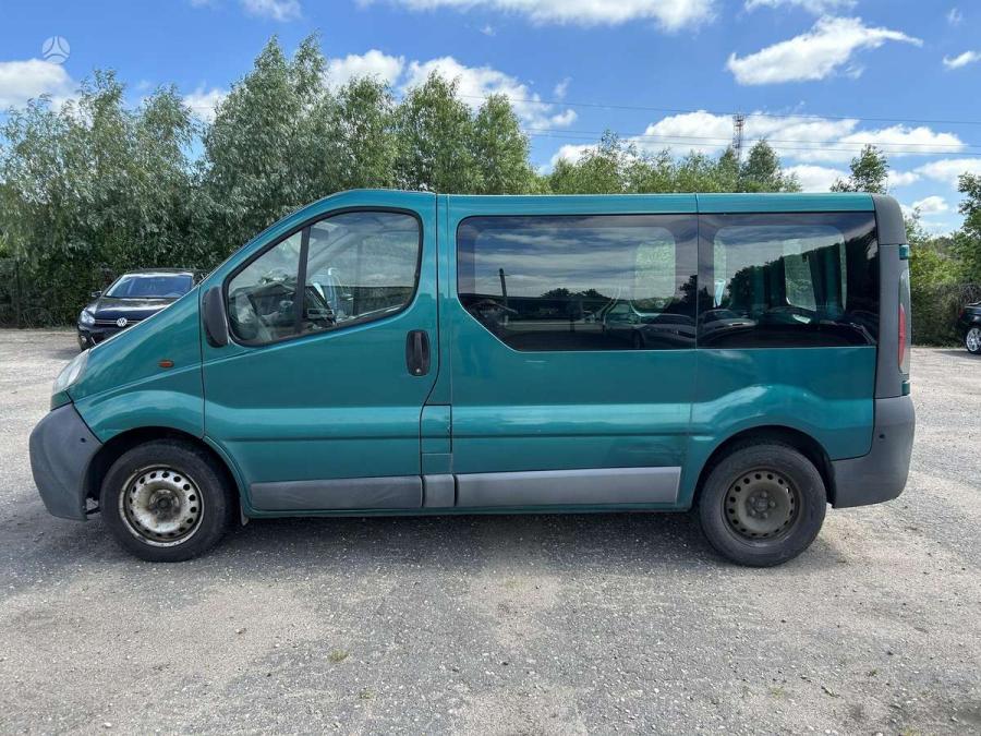 Green Opel Vivaro 2005 in Vilkaviskis, with an engine capacity of 1.90 L and mileage of 420 thousand km for 1400 €, photo 10 on AUTOMOTO.COM.LV