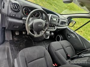 Green Opel Vivaro 2015 in Cesis, with an engine capacity of 1.60 L and mileage of 117 thousand km for 8833 €, photo 4 on AUTOMOTO.COM.LV