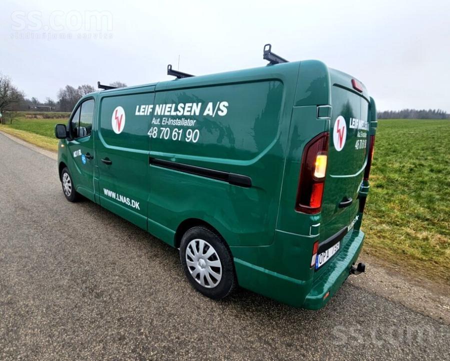 Green Opel Vivaro 2015 in Cesis, with an engine capacity of 1.60 L and mileage of 117 thousand km for 8833 €, photo 7 on AUTOMOTO.COM.LV