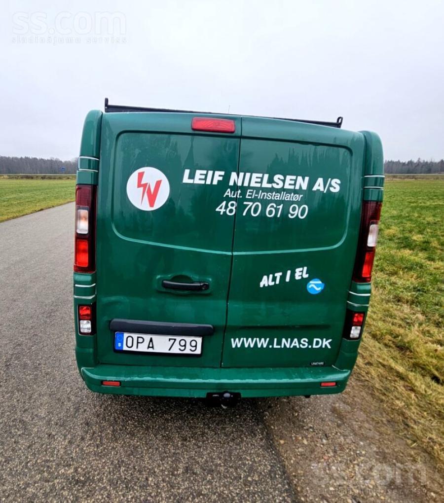 Green Opel Vivaro 2015 in Cesis, with an engine capacity of 1.60 L and mileage of 117 thousand km for 8833 €, photo 10 on AUTOMOTO.COM.LV