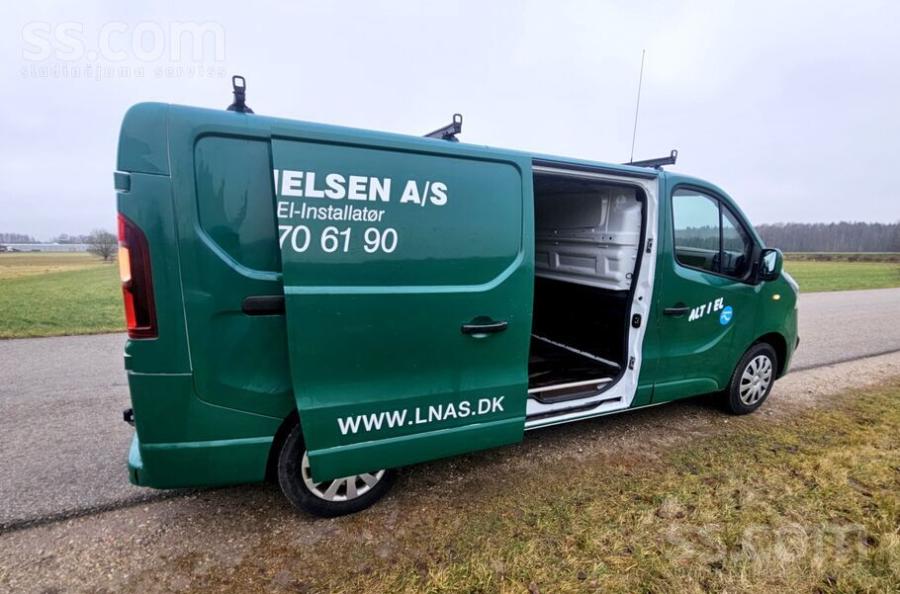 Green Opel Vivaro 2015 in Cesis, with an engine capacity of 1.60 L and mileage of 117 thousand km for 8833 €, photo 13 on AUTOMOTO.COM.LV