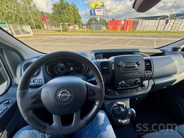 Green Opel Vivaro 2016 in Riga, with an engine capacity of 1.60 L and mileage of 264 thousand km for 6700 €, photo 4 on AUTOMOTO.COM.LV