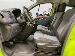 Green Opel Vivaro 2018 in Marijampole, with an engine capacity of 1.60 L and mileage of 258 thousand km for 13298 €, photo 7 on AUTOMOTO.COM.LV