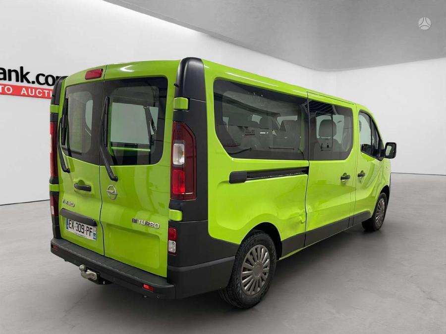 Green Opel Vivaro 2018 in Marijampole, with an engine capacity of 1.60 L and mileage of 258 thousand km for 12584 €, photo 4 on AUTOMOTO.COM.LV