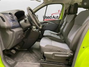 Green Opel Vivaro 2018 in Marijampole, with an engine capacity of 1.60 L and mileage of 258 thousand km for 12584 €, photo 7 on AUTOMOTO.COM.LV