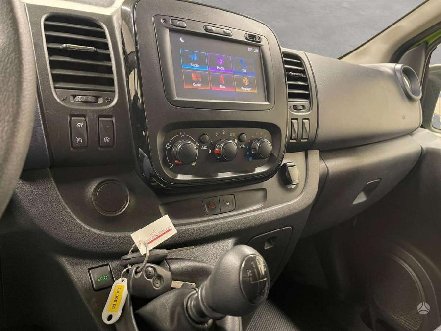 Green Opel Vivaro 2018 in Marijampole, with an engine capacity of 1.60 L and mileage of 258 thousand km for 12584 €, photo 10 on AUTOMOTO.COM.LV