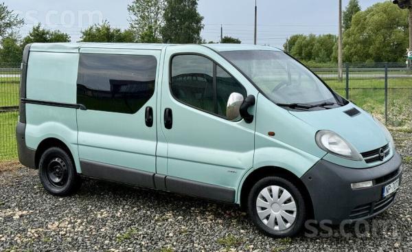 Green Opel Vivaro 2003 in Riga, with an engine capacity of 1.90 L and mileage of 298 thousand km for 2150 €, photo 3 on AUTOMOTO.COM.LV