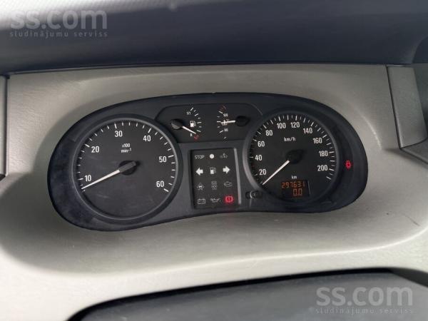 Green Opel Vivaro 2003 in Riga, with an engine capacity of 1.90 L and mileage of 298 thousand km for 2150 €, photo 9 on AUTOMOTO.COM.LV