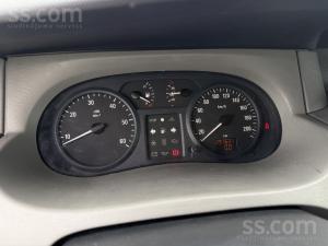 Zaļš Opel Vivaro 2003 Rīga, ar dzinēja tilpumu 1.90 L un nobraukumu 298 tūkst. km par 2150 €, foto 10 vietnē AUTOMOTO.COM.LV