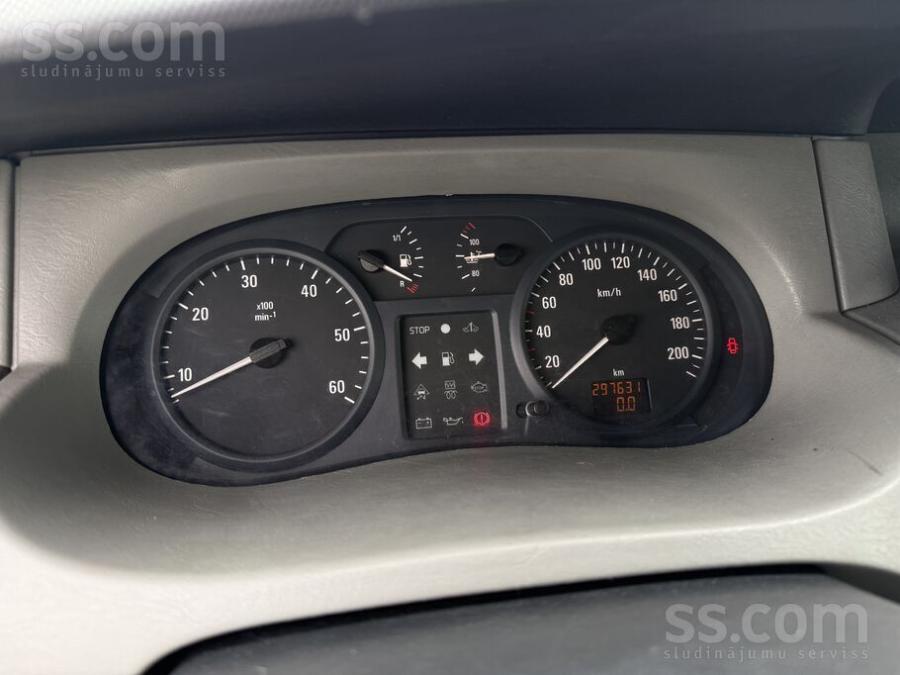 Zaļš Opel Vivaro 2003 Rīga, ar dzinēja tilpumu 1.90 L un nobraukumu 298 tūkst. km par 2150 €, foto 10 vietnē AUTOMOTO.COM.LV