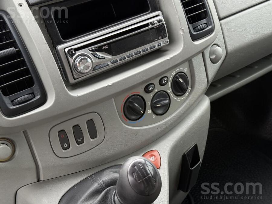 Zaļš Opel Vivaro 2003 Rīga, ar dzinēja tilpumu 1.90 L un nobraukumu 298 tūkst. km par 2150 €, foto 11 vietnē AUTOMOTO.COM.LV