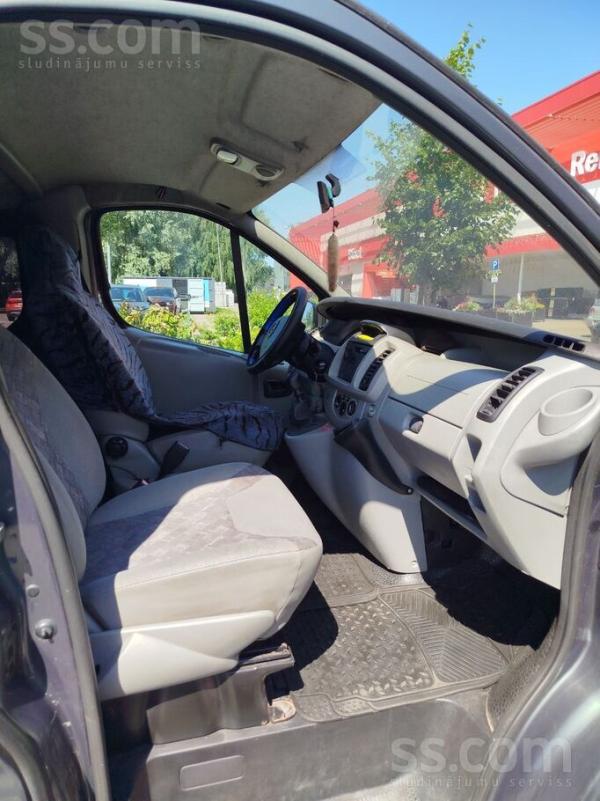 Zaļš Opel Vivaro 2003 Rīga, ar dzinēja tilpumu 1.90 L un nobraukumu 200 tūkst. km par 3500 €, foto 3 vietnē AUTOMOTO.COM.LV