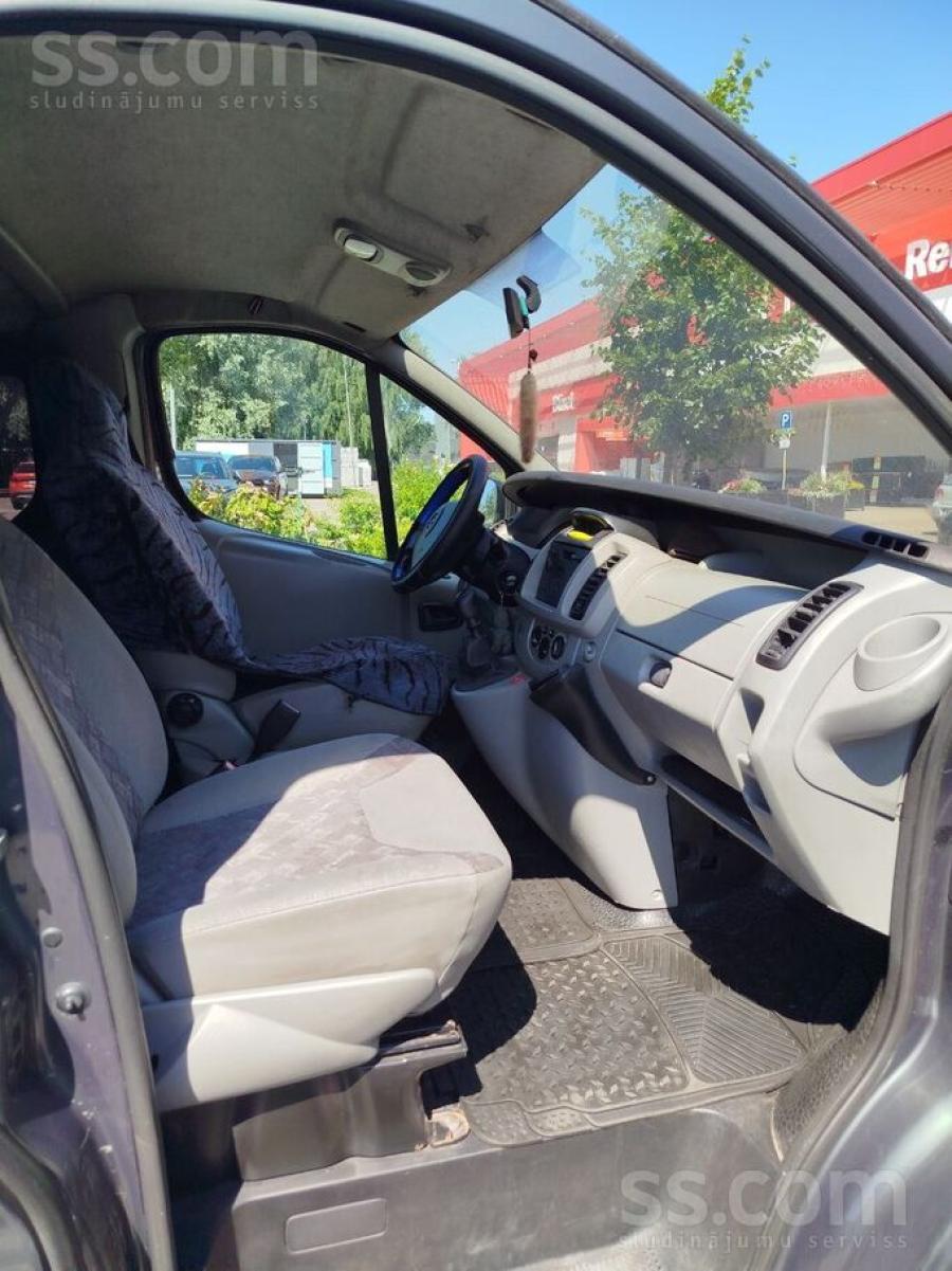 Zaļš Opel Vivaro 2003 Rīga, ar dzinēja tilpumu 1.90 L un nobraukumu 200 tūkst. km par 3500 €, foto 4 vietnē AUTOMOTO.COM.LV