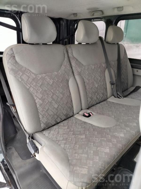 Zaļš Opel Vivaro 2003 Rīga, ar dzinēja tilpumu 1.90 L un nobraukumu 200 tūkst. km par 3500 €, foto 5 vietnē AUTOMOTO.COM.LV