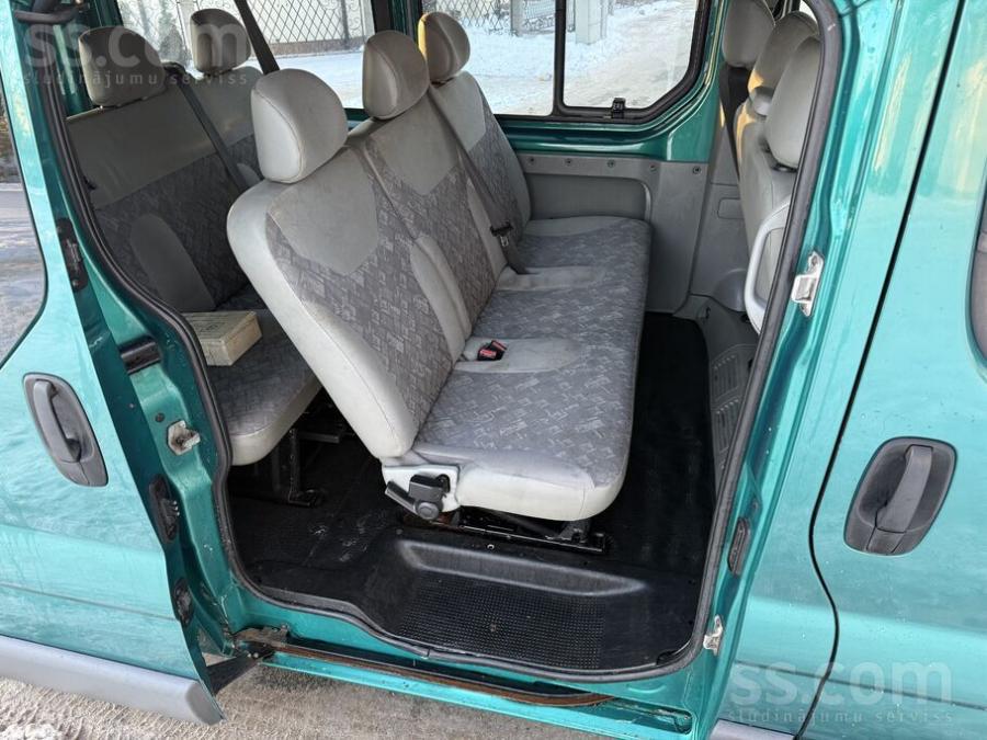 Zaļš Opel Vivaro 2004 Rīga, ar dzinēja tilpumu 1.90 L un nobraukumu 424 tūkst. km par 2990 €, foto 8 vietnē AUTOMOTO.COM.LV