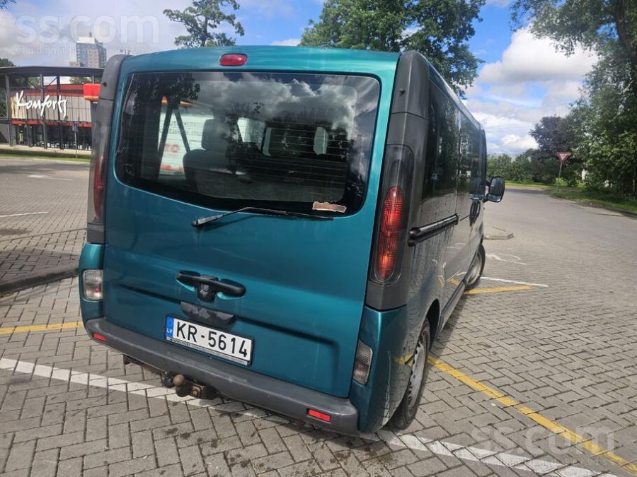 Green Opel Vivaro 2004 in Riga, with an engine capacity of 2.50 L and mileage of 365 thousand km for 3700 €, photo 4 on AUTOMOTO.COM.LV