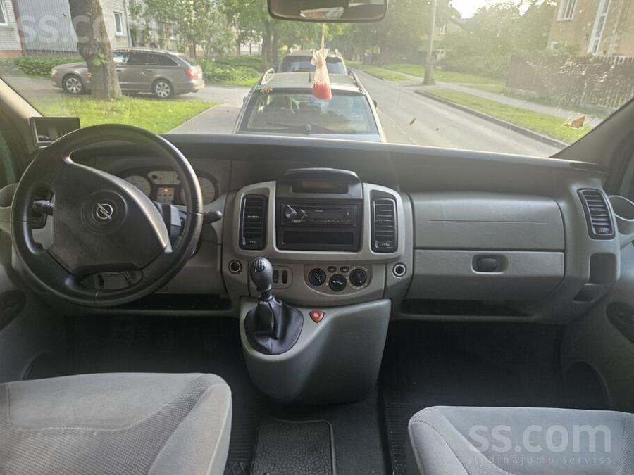 Green Opel Vivaro 2004 in Riga, with an engine capacity of 2.50 L and mileage of 365 thousand km for 3700 €, photo 6 on AUTOMOTO.COM.LV