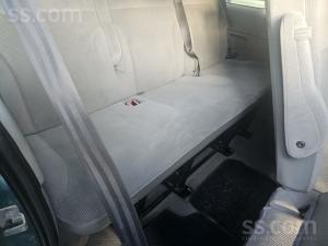 Green Opel Vivaro 2004 in Riga, with an engine capacity of 2.50 L and mileage of 365 thousand km for 3700 €, photo 9 on AUTOMOTO.COM.LV