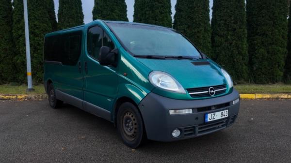 Green Opel Vivaro 2005 in Riga, with an engine capacity of 2.50 L and mileage of 46 thousand km for 4500 €, photo 1 on AUTOMOTO.COM.LV