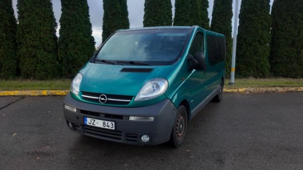 Green Opel Vivaro 2005 in Riga, with an engine capacity of 2.50 L and mileage of 46 thousand km for 4500 €, photo 4 on AUTOMOTO.COM.LV
