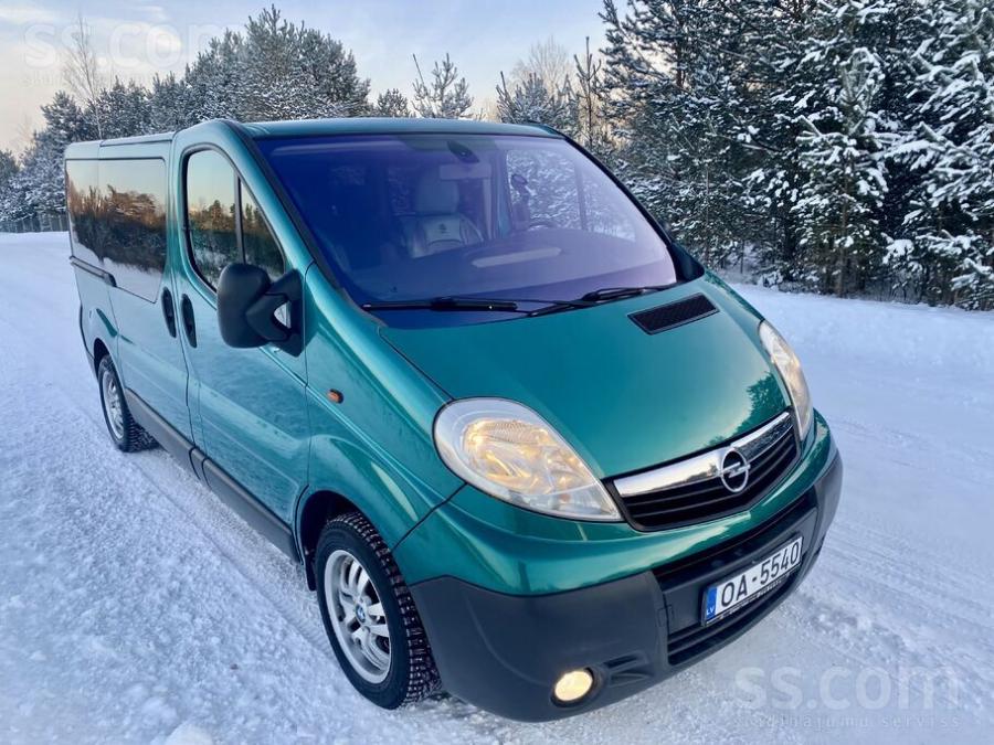 Green Opel Vivaro 2007 in Rezekne, with an engine capacity of 2.50 L and mileage of 250 thousand km for 7150 €, photo 2 on AUTOMOTO.COM.LV