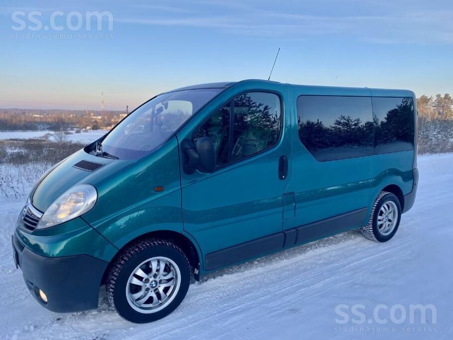 Green Opel Vivaro 2007 in Rezekne, with an engine capacity of 2.50 L and mileage of 250 thousand km for 7150 €, photo 6 on AUTOMOTO.COM.LV