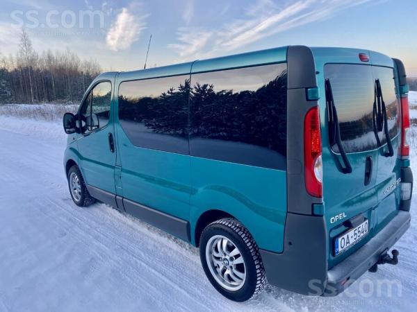 Zaļš Opel Vivaro 2007 Rēzekne, ar dzinēja tilpumu 2.50 L un nobraukumu 250 tūkst. km par 7150 €, foto 9 vietnē AUTOMOTO.COM.LV