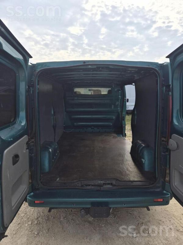 Opel Vivaro 2007 Rīga vietnē Zaļš Opel Vivaro 2007 Rīga, ar dzinēja tilpumu 2.00 L un nobraukumu 352 tūkst. km par 4250 €, foto 6 vietnē AUTOMOTO.COM.LV