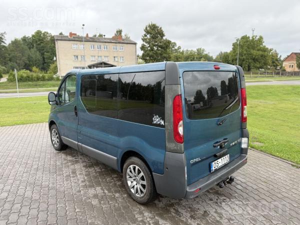 Zaļš Opel Vivaro 2008 Valmiera, ar dzinēja tilpumu 2.00 L un nobraukumu 252 tūkst. km par 7200 €, foto 3 vietnē AUTOMOTO.COM.LV