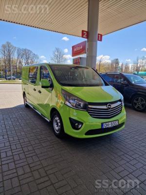Green Opel Vivaro 2016 in Riga, with an engine capacity of 1.60 L and mileage of 269 thousand km for 12200 €, photo 3 on AUTOMOTO.COM.LV