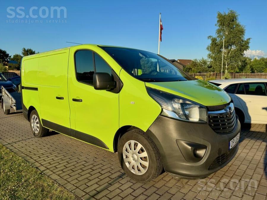 Green Opel Vivaro 2016 in Riga, with an engine capacity of 1.60 L and mileage of 264 thousand km for 7000 €, photo 1 on AUTOMOTO.COM.LV