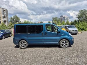 Green Opel Vivaro 2009 in Riga, with an engine capacity of 2.00 L and mileage of 217 thousand km for 8390 €, photo 5 on AUTOMOTO.COM.LV