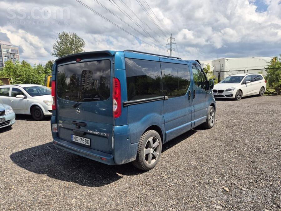 Green Opel Vivaro 2009 in Riga, with an engine capacity of 2.00 L and mileage of 217 thousand km for 8390 €, photo 6 on AUTOMOTO.COM.LV
