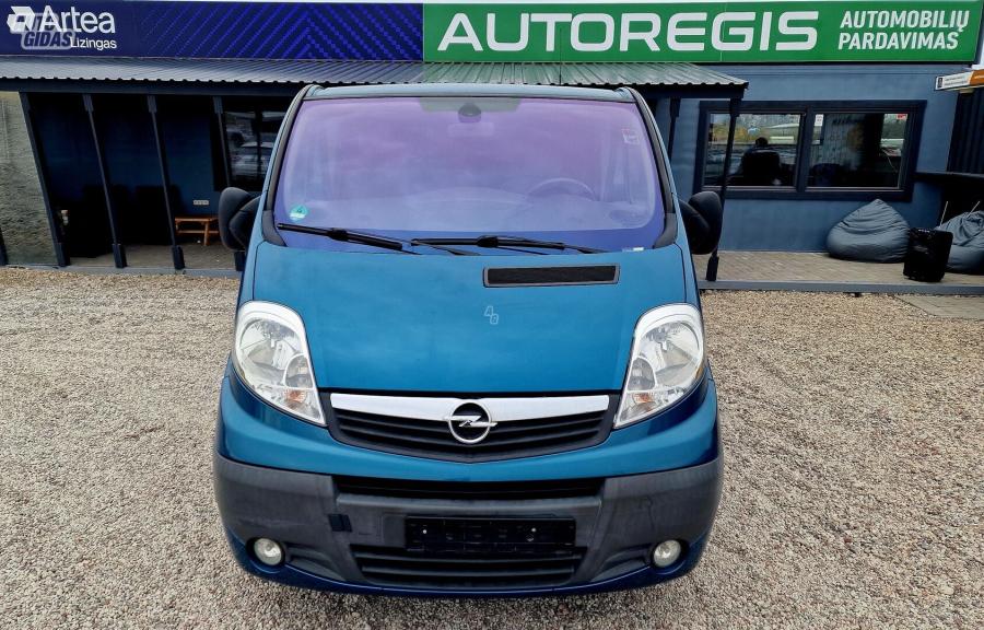 Green Opel Vivaro 2010 in Kretinga, with an engine capacity of 2.00 L and mileage of 243 thousand km for 7450 €, photo 3 on AUTOMOTO.COM.LV