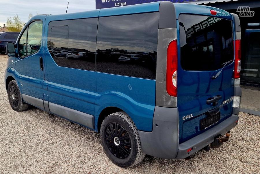 Green Opel Vivaro 2010 in Kretinga, with an engine capacity of 2.00 L and mileage of 243 thousand km for 7450 €, photo 8 on AUTOMOTO.COM.LV