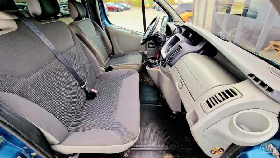 Green Opel Vivaro 2010 in Kretinga, with an engine capacity of 2.00 L and mileage of 243 thousand km for 7450 €, photo 17 on AUTOMOTO.COM.LV