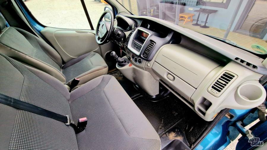 Green Opel Vivaro 2010 in Kretinga, with an engine capacity of 2.00 L and mileage of 243 thousand km for 7450 €, photo 18 on AUTOMOTO.COM.LV