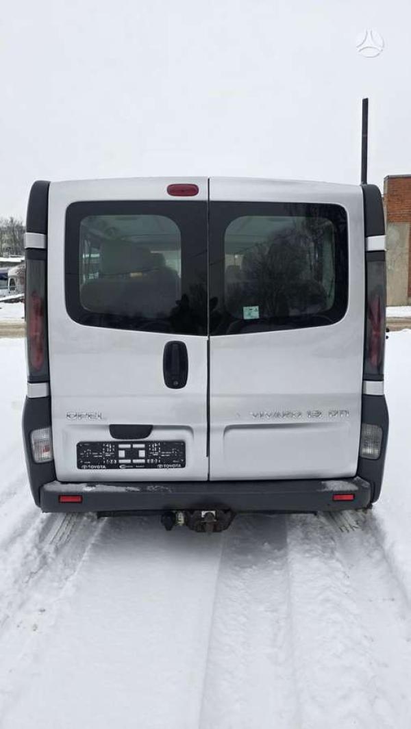 Pelēks Opel Vivaro 2003 Šauļi, ar dzinēja tilpumu 1.90 L un nobraukumu 298 tūkst. km par 4999 €, foto 4 vietnē AUTOMOTO.COM.LV