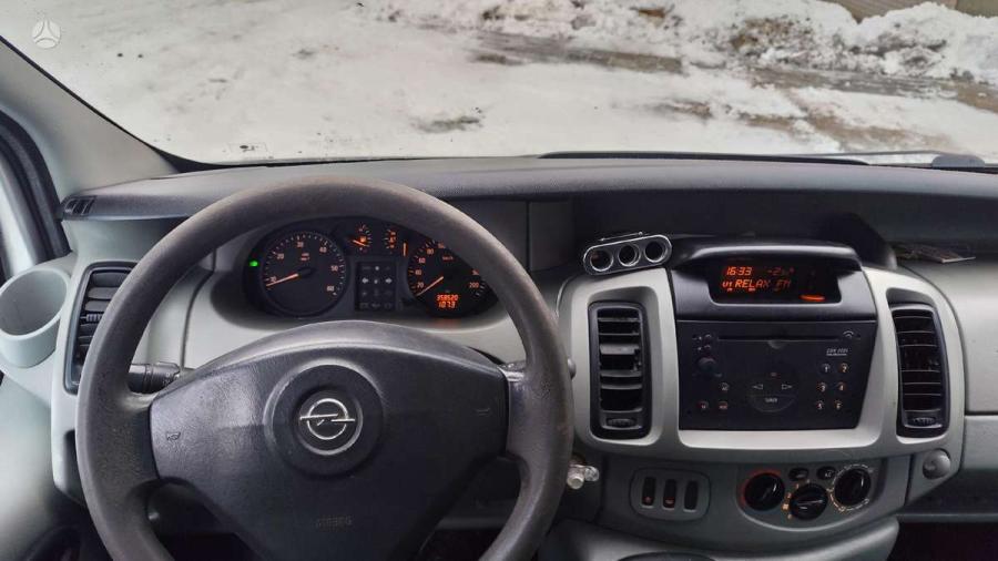 Pelēks Opel Vivaro 2003 Šilutė, ar dzinēja tilpumu 1.90 L un nobraukumu 350 tūkst. km par 4299 €, foto 24 vietnē AUTOMOTO.COM.LV