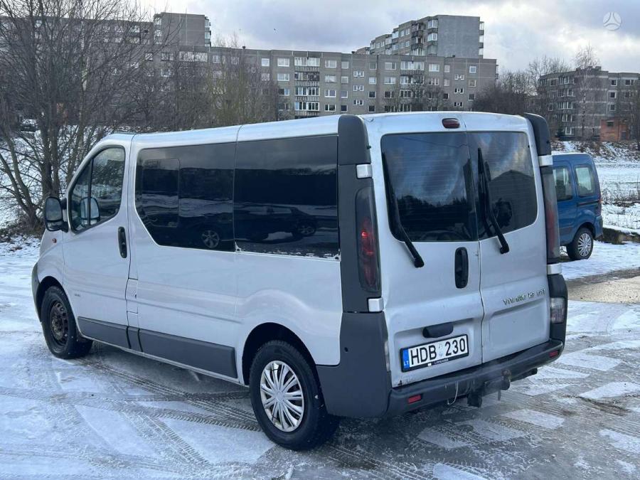 Pelēks Opel Vivaro 2004 Viļņa, ar dzinēja tilpumu 1.87 L un nobraukumu 459 tūkst. km par 1850 €, foto 7 vietnē AUTOMOTO.COM.LV