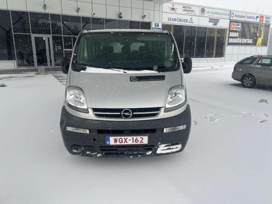 Pelēks Opel Vivaro 2004 Klaipėda, ar dzinēja tilpumu 1.90 L un nobraukumu 265 tūkst. km par 3950 €, foto 4 vietnē AUTOMOTO.COM.LV