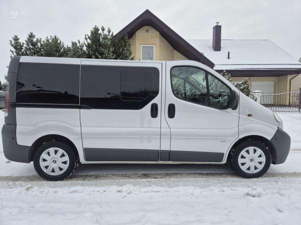 Pelēks Opel Vivaro 2004 Marijampole, ar dzinēja tilpumu 2.50 L un nobraukumu 238 tūkst. km par 6200 €, foto 6 vietnē AUTOMOTO.COM.LV