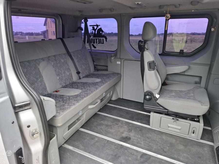 Pelēks Opel Vivaro 2004 Kauņa, ar dzinēja tilpumu 2.47 L un nobraukumu 246 tūkst. km par 6900 €, foto 12 vietnē AUTOMOTO.COM.LV