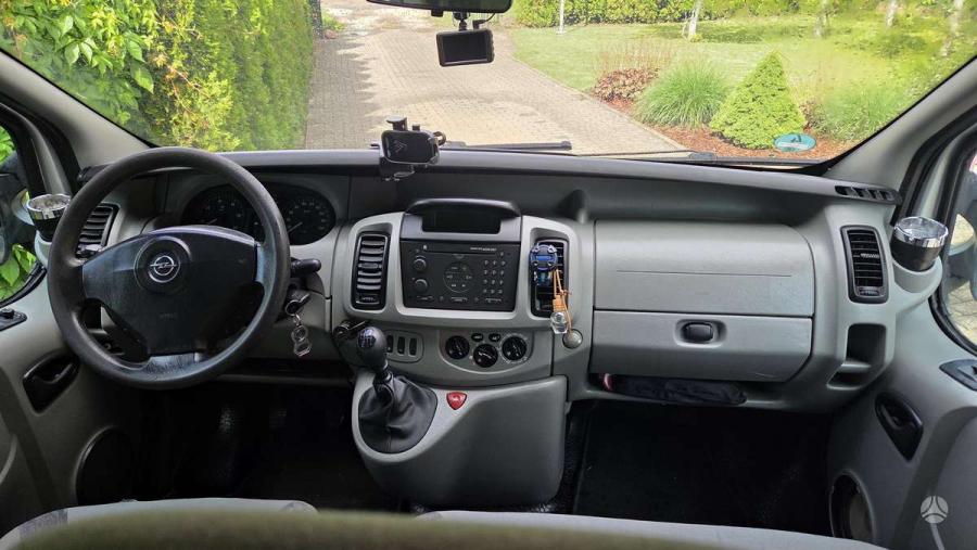 Pelēks Opel Vivaro 2004 Alīta, ar dzinēja tilpumu 1.87 L un nobraukumu 334 tūkst. km par 3700 €, foto 13 vietnē AUTOMOTO.COM.LV