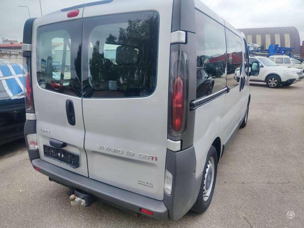 Grey Opel Vivaro 2005 in Marijampole, with an engine capacity of 1.90 L and mileage of 220 thousand km for 5600 €, photo 6 on AUTOMOTO.COM.LV