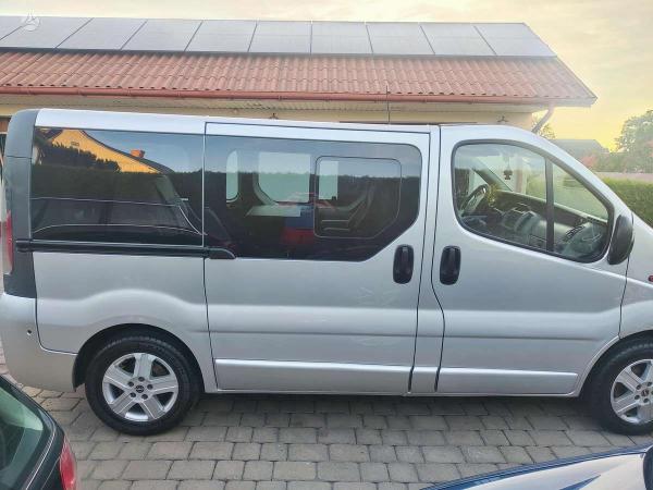 Pelēks Opel Vivaro 2005 Marijampole, ar dzinēja tilpumu 1.87 L un nobraukumu 250 tūkst. km par 6600 €, foto 3 vietnē AUTOMOTO.COM.LV