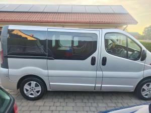 Grey Opel Vivaro 2005 in Marijampole, with an engine capacity of 1.87 L and mileage of 250 thousand km for 6600 €, photo 4 on AUTOMOTO.COM.LV